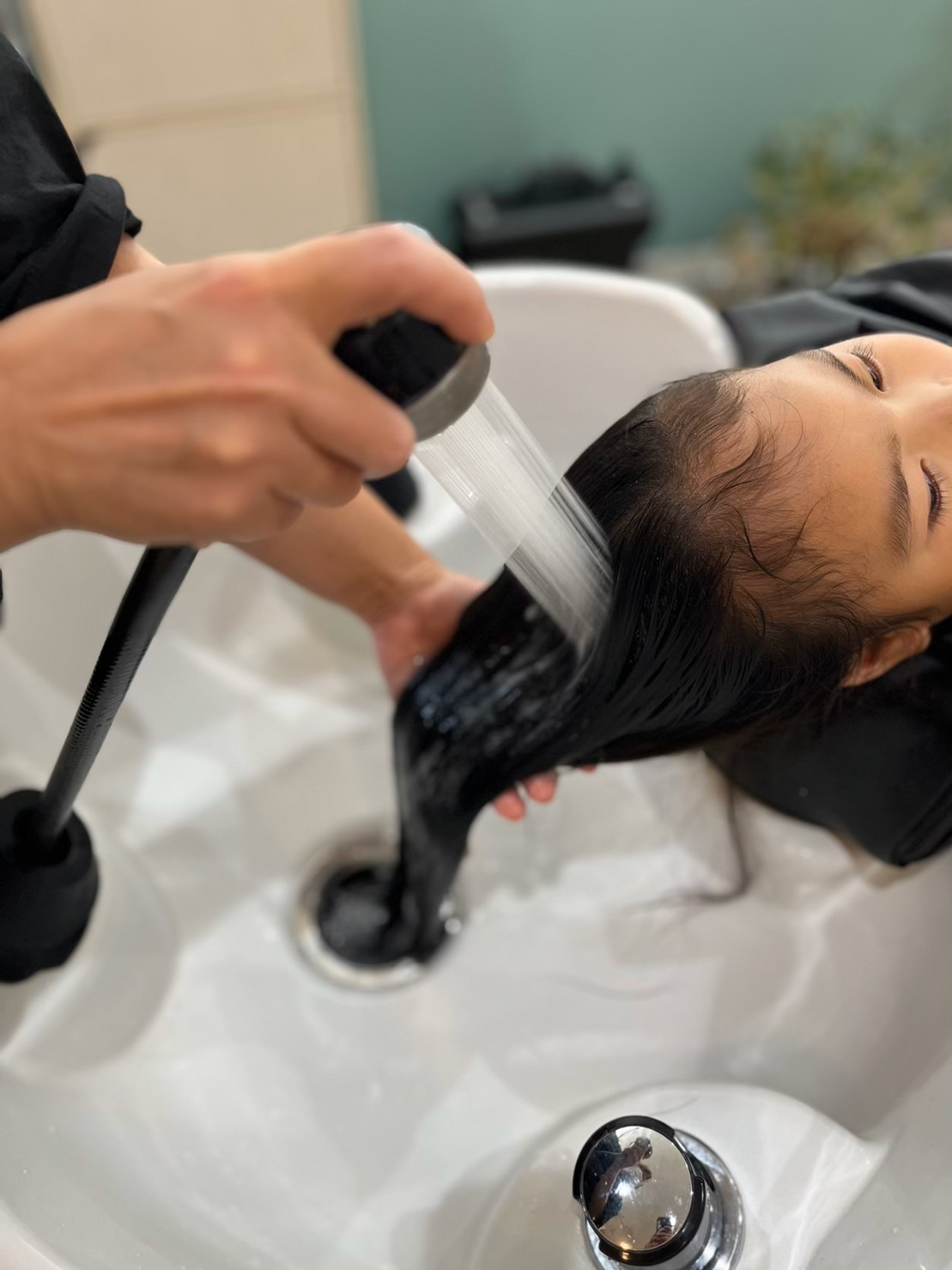 美容室SevenDrop｜藤沢市「藤沢本町駅」のヘアサロン | Seven Drop - Hair design & make -｜小田急線「藤沢本町」駅徒歩3分のヘアサロン